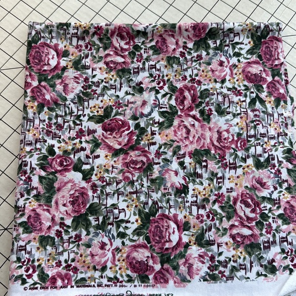 Anne Erde | Art | Vintage Rose Floral Knit Fabric Remnant 24 X 59 Anne ...